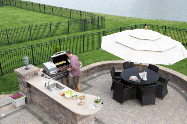 Choosing the Right Outdoor Kitchen Island for You | Greenville Pavers